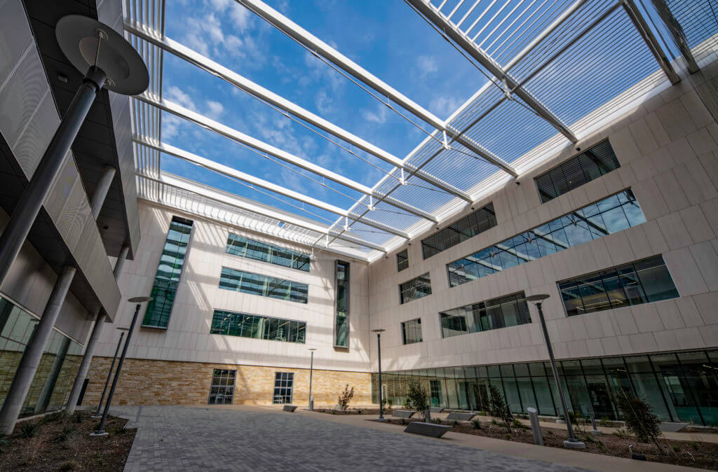 Panels: UTD Engineering Building – DMG Masonry